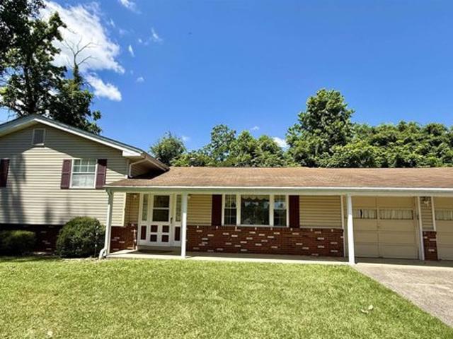 139 Golf Dr, Fairmont, WV 26554