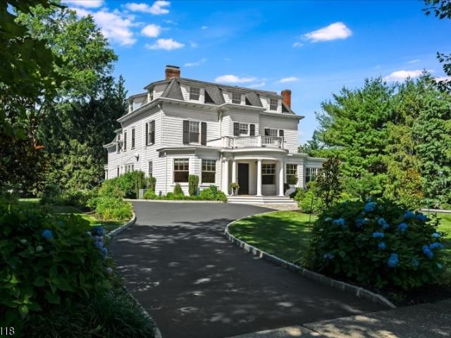 139 Gates Ave