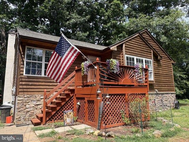 139 Dawn Ln, Harpers Ferry, WV 25425