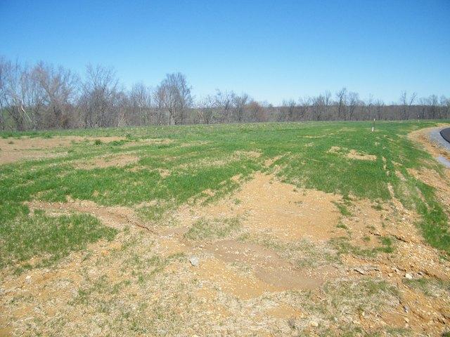 139 Daniel Ln, Westmoreland, TN 37186