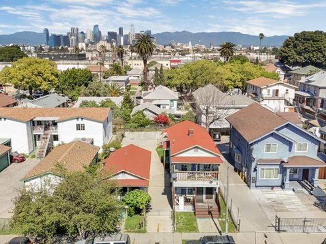 139 E 36th Pl, Los Angeles, CA 90011