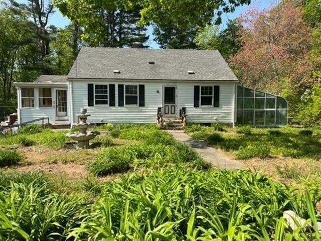 139 Eastern Ave, Essex, MA 01929