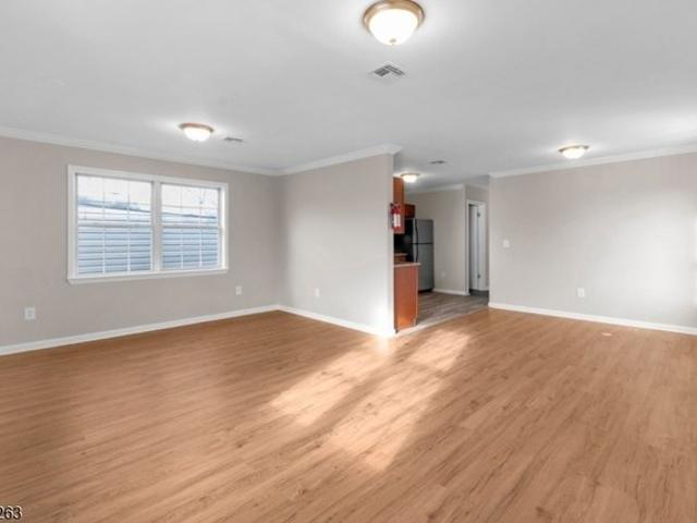 139 Inslee Pl, Elizabeth City, NJ 07206
