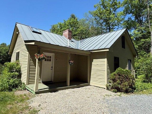 139 Ibey Rd, Enfield, NH 03748