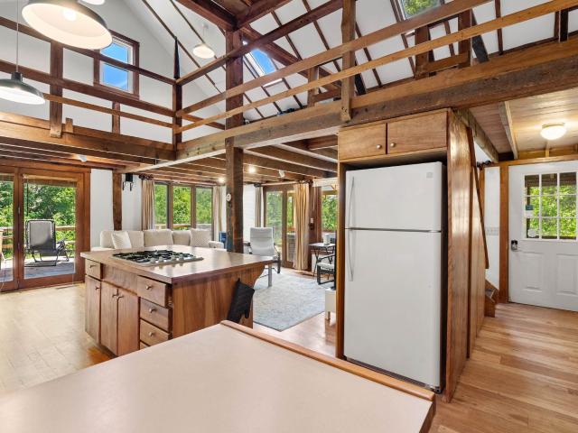 139 Old Country Road