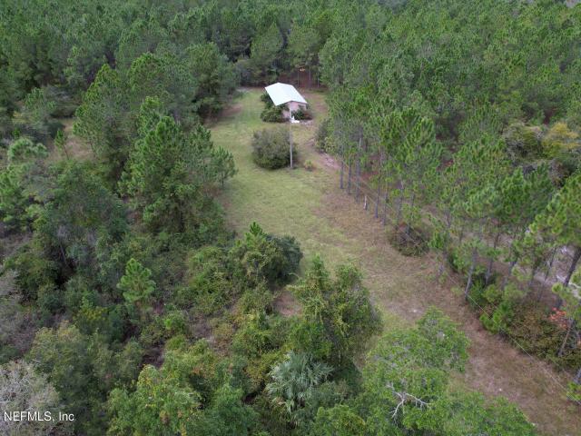 139 Lakeway Dr, Georgetown, FL 32139 | MLS #2107