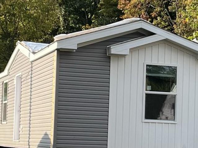 139 Lewis St Trlr 13, Naugatuck, CT 06770