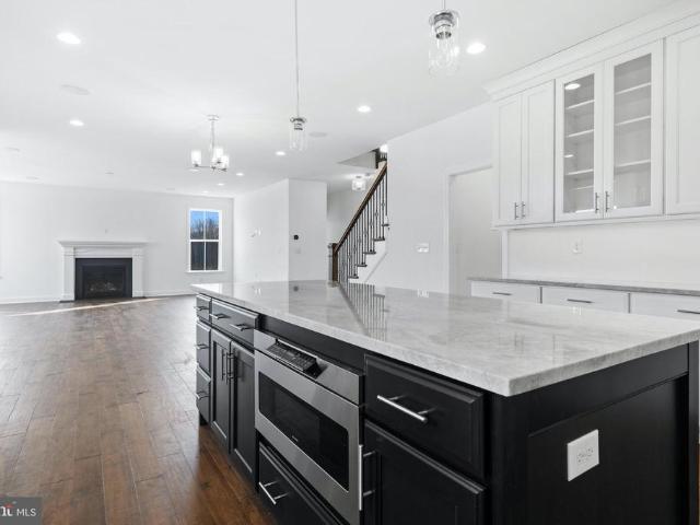 139 Lexington Manor