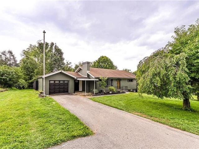 139 Maus Rd, Irwin, PA 15642