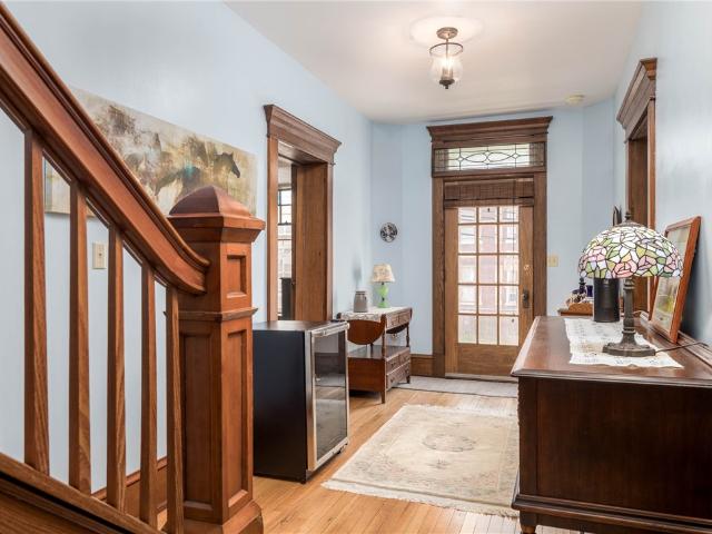139 Main St