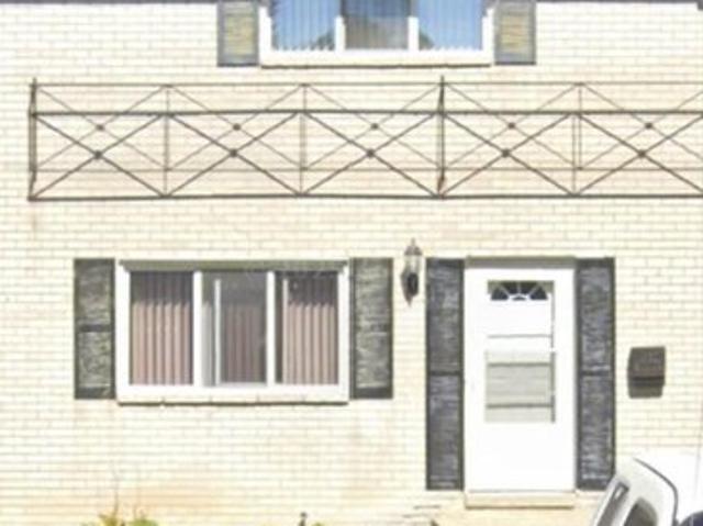 139 Mark Dr, Macomb, MI 48043