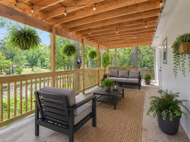139 Meadow Creek Dr