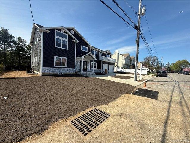 139 Miller Ave, Amityville, NY 11701
