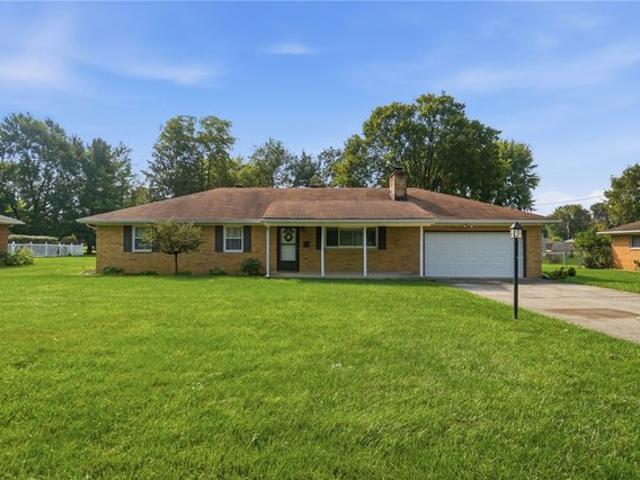 139 Miramar Dr, Enon Vlg, OH 45323