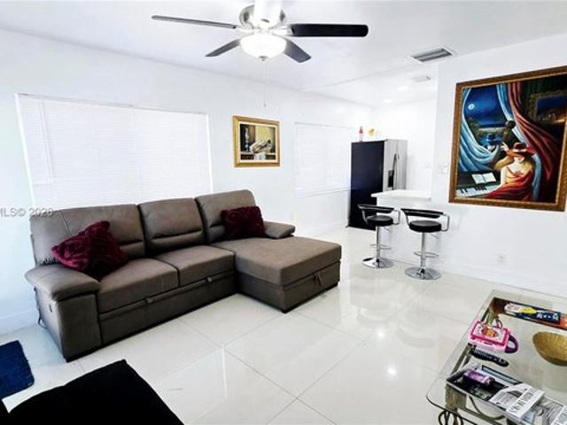 139 NW 14th Way, Dania Beach, FL 33004