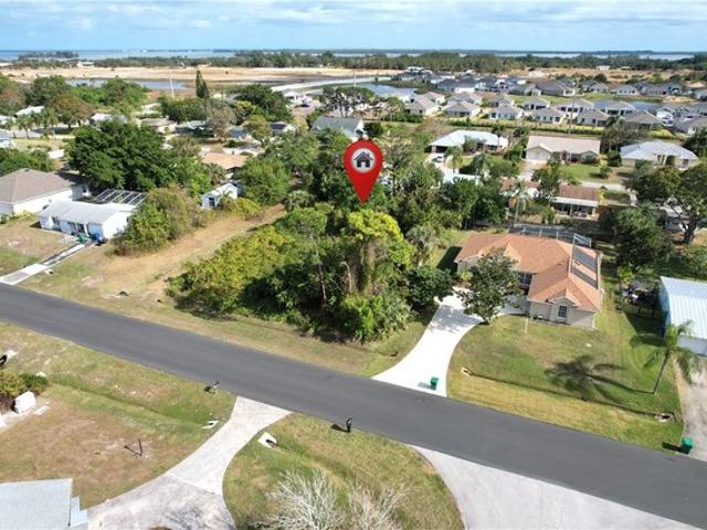 139 S Wimbrow Dr, Sebastian, FL 32958