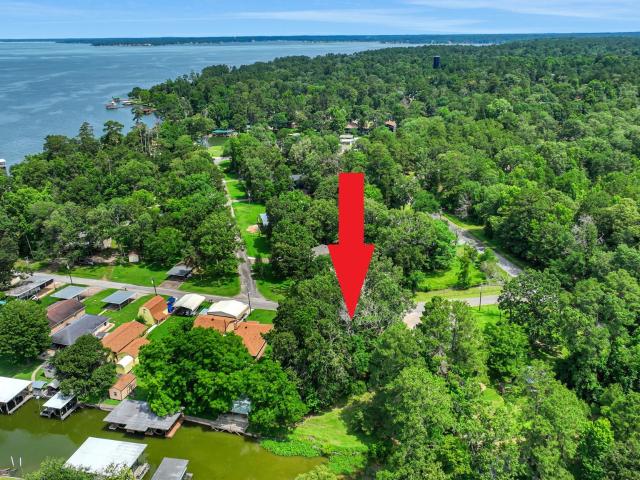 139 S Cir Dr, Livingston, TX 77351 | MLS #64805 | Compass