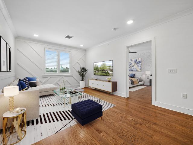 139 Sherman Pl # 504