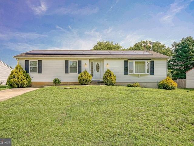 139 Sturbridge Dr, Sicklerville, NJ 08081