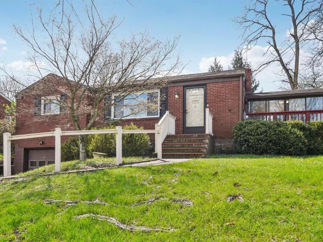 139 Peters Dr, Glenshaw, PA 15116 | Compass