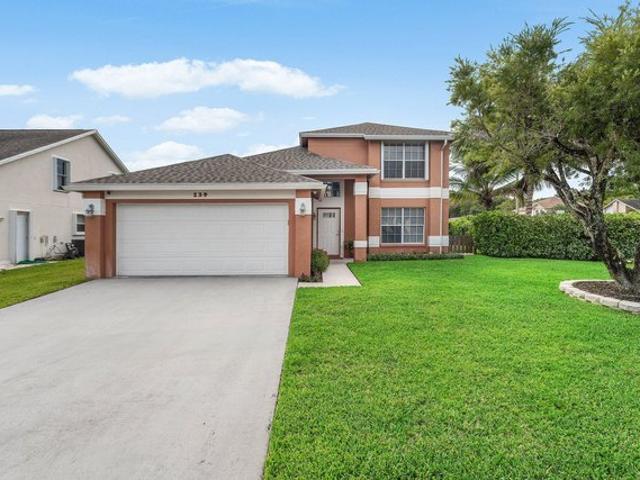 139 Royal Pine Cir S, Royal Palm Beach, FL 33411