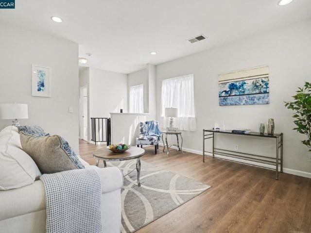 139 Rodeo Ave
