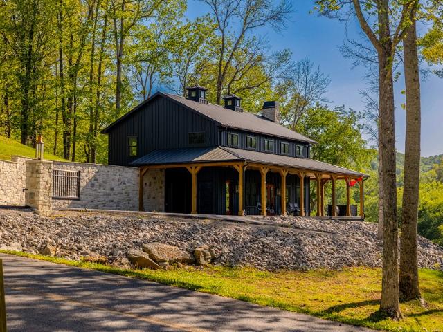 139 River Oaks Drive