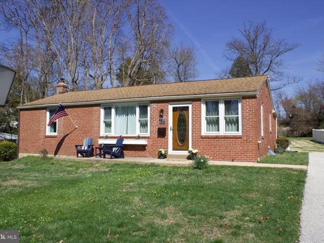 139 W Sylvan Dr, Broomall, PA 19008