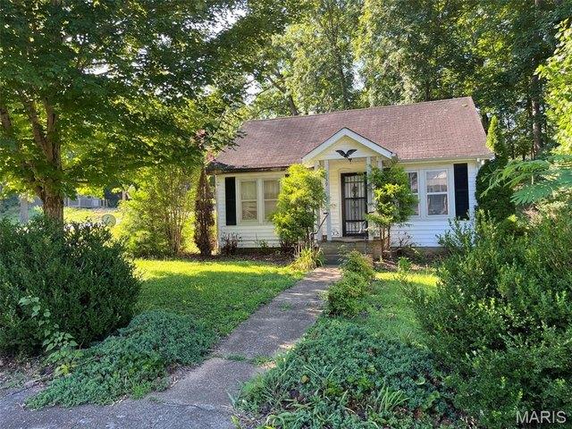 139 Walnut St, Greenville, MO 63944