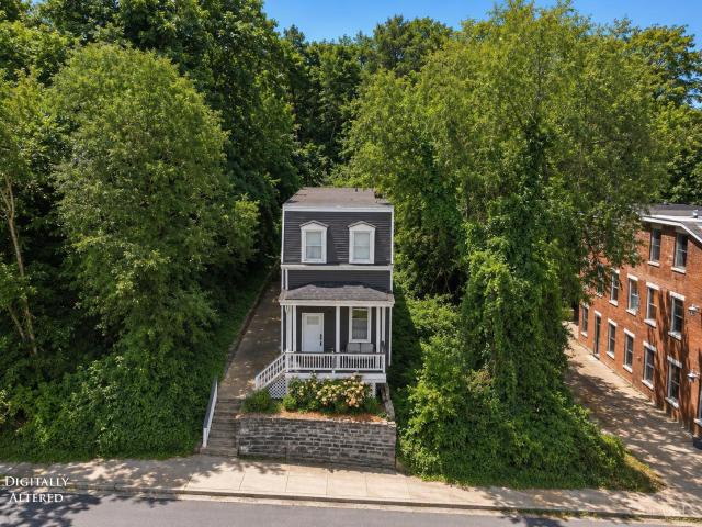 139 Winkler Street