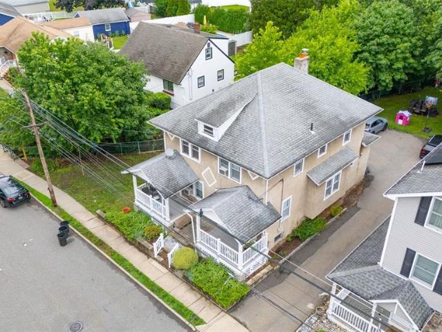 139 Van Avenue