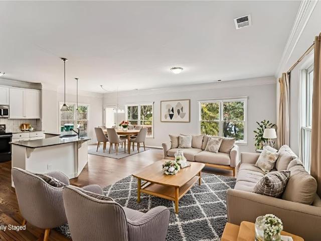 139 Village Trail
