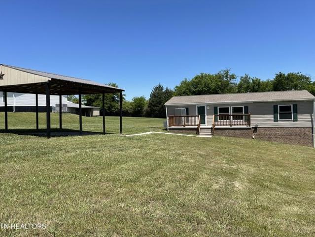 139 Village Ln, Madisonville, TN 37354