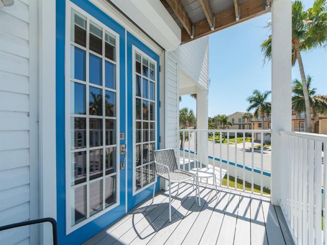 139 Yacht Club Cir, North Redington Beach, FL 33708 | MLS #TB8489