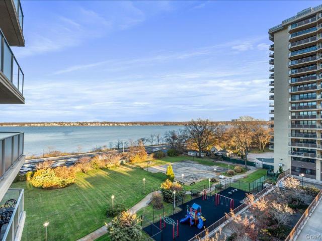 17 85 th Street, Unit 5L