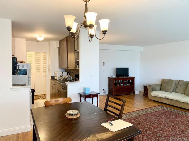 17 85 Street #1R