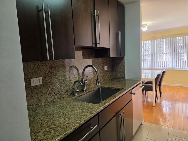 17 85 Street 6G