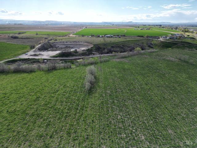 17.9ac Tbd Mathews Rd