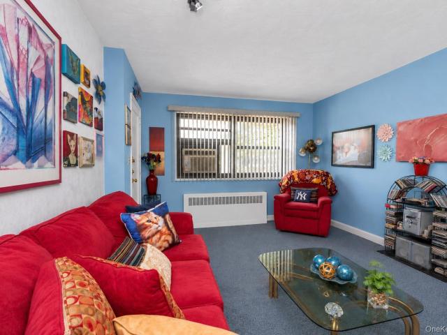 17 01 Utopia Parkway 1