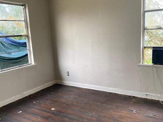 17 13th St N 2 Bedroom Apartment for Rent at 17 13th St N, Texas City, TX 77590 Chelsea Manor