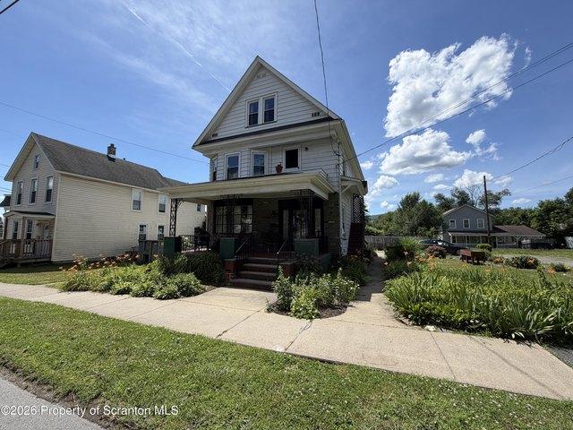 17 1/2 Belmont St, Carbondale, PA 18407