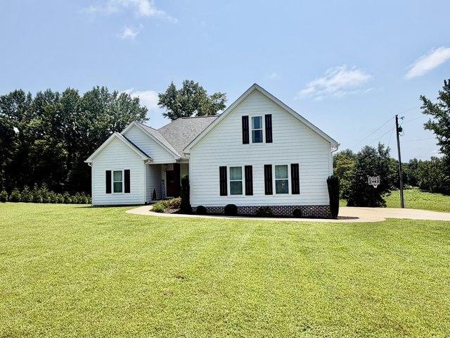 17 Tad Rd, Leoma, TN 38468