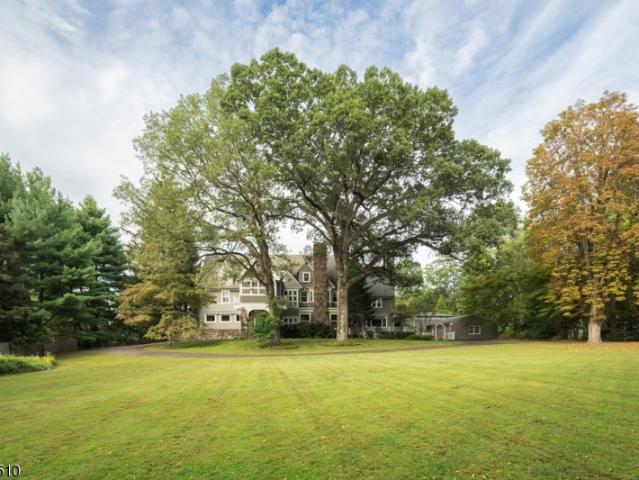 17 Three Gables Rd