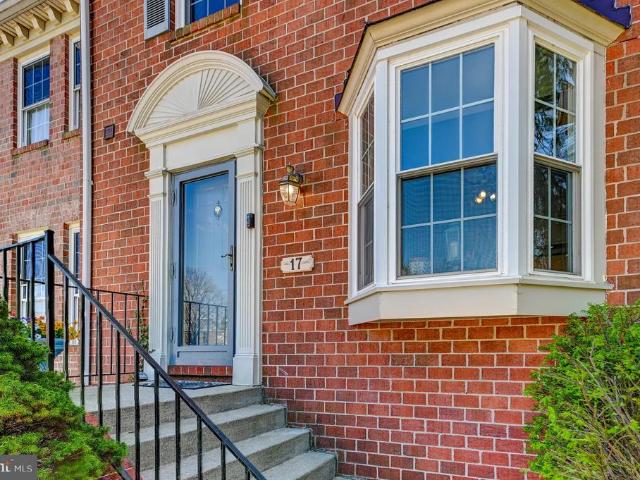 17 Tigreff Court