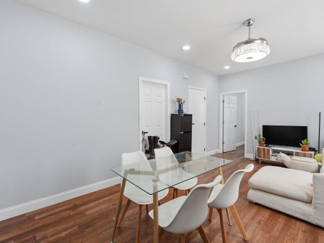 17 Troy St # 2