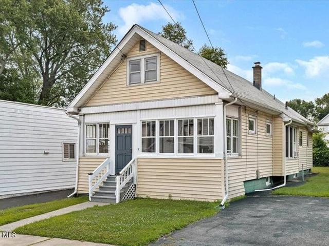 17 Tremont St, Albany, NY 12205