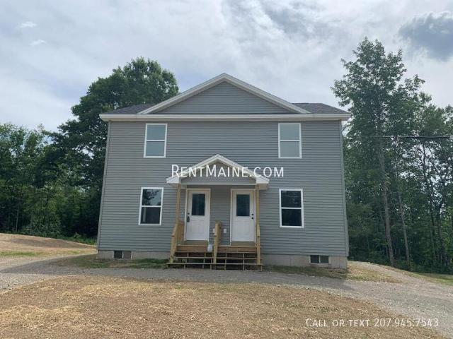 17 Twin Oak Dr 2 beds, 1 full bath