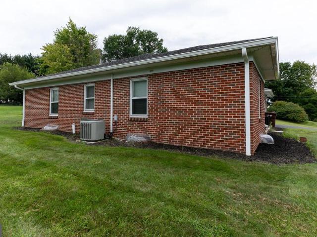 17 Twin Hill Drive