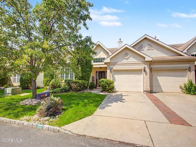 17 Umberland Pl, Monroe, NJ 08831