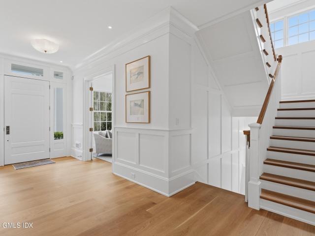 17 Vineyard Ln, Westport, CT 06880 | MLS #124857 | Compass